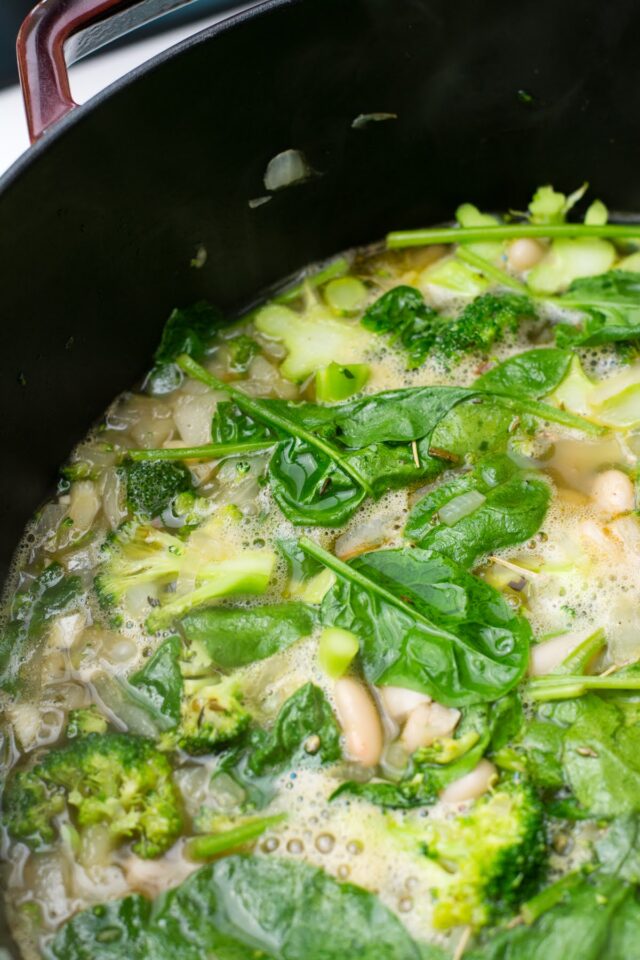 Creamy Broccoli White Bean Soup | A Healthy Life for Me